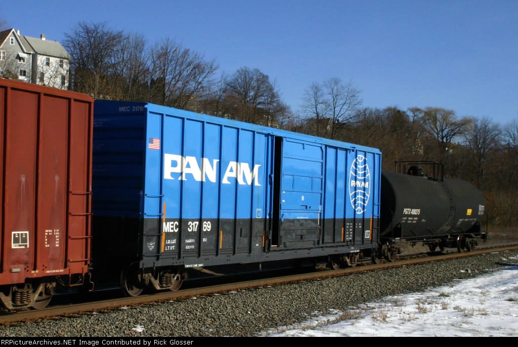 Guilford {MEC} Pan Am Boxcar...
